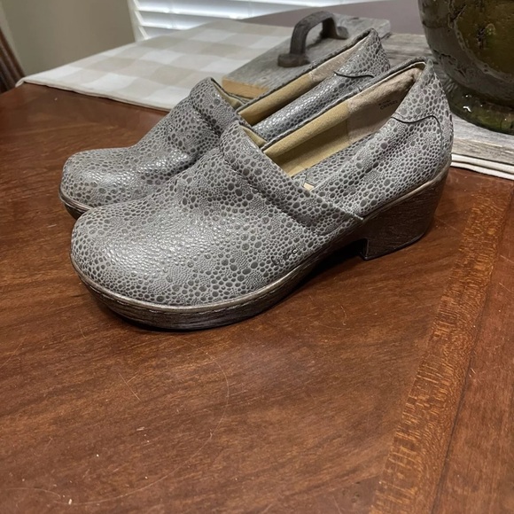 boc | Shoes | Boc Lehana Clogs Born Comfort | Poshmark